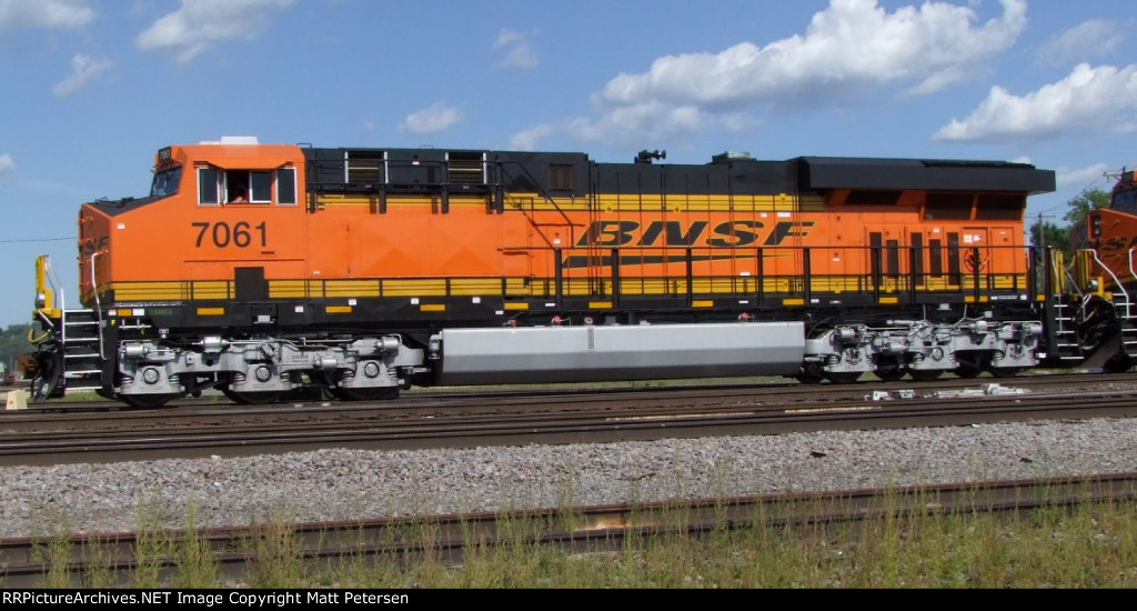 BNSF 7061